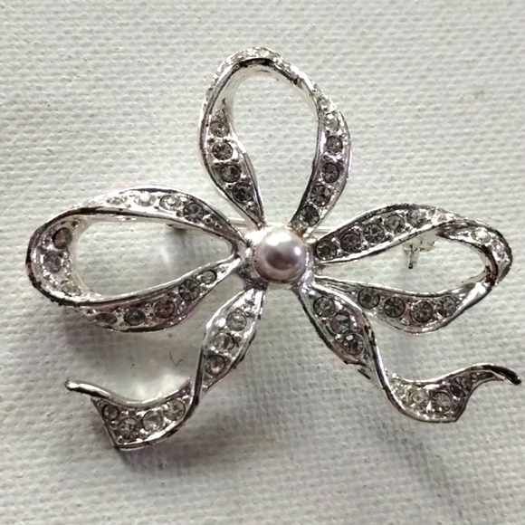 Roman | Jewelry | Vtg Signed Roman Silver Clear Faux Pearl Bow Brooch ...